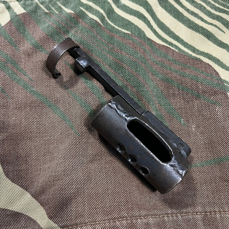 Rhodesian Halbek Device – Expedition Antiques