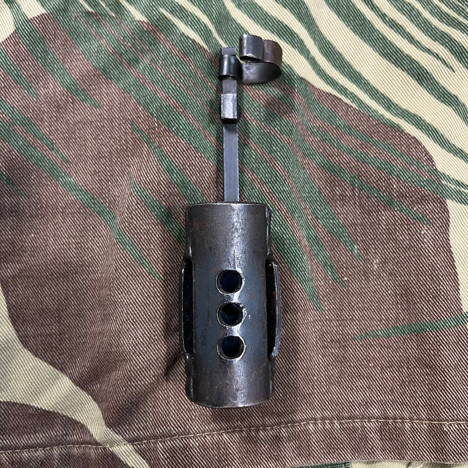 Rhodesian Halbek Device – Expedition Antiques